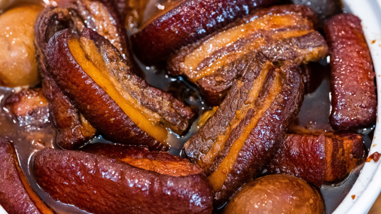 Taiwanese Braised Pork Belly Over Rice (台湾控肉饭) – Souped Up Recipes